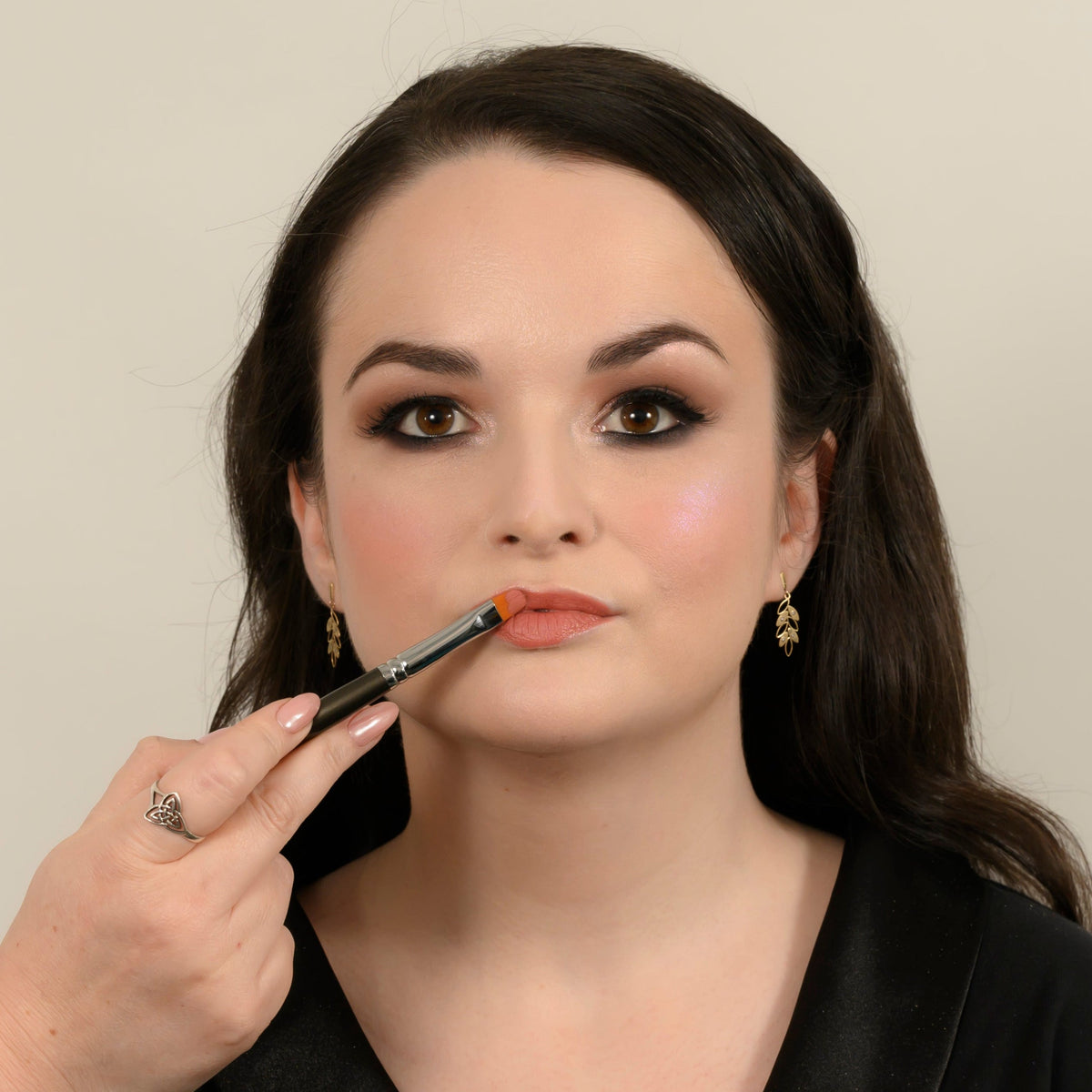 No. 104 Little Lippy Brush - Titanic Brush | Defined, Kissable Lips ...